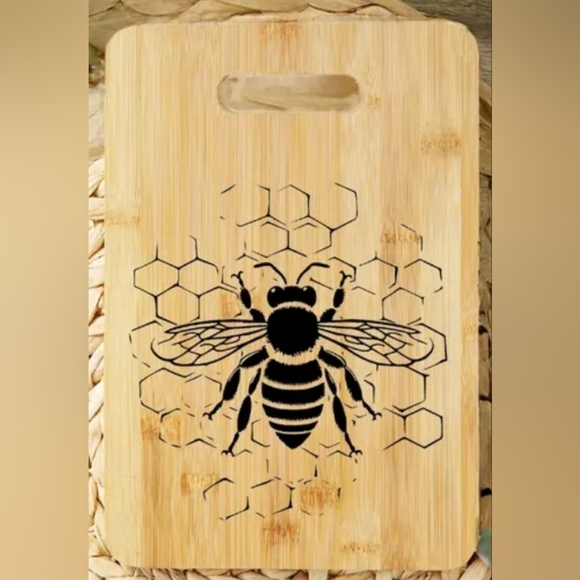 Kitchen | Nip Wooden Bee Cutting Board | Poshmark